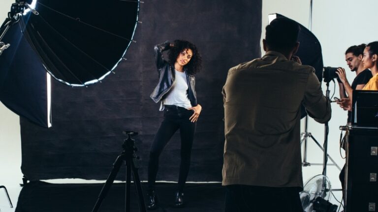 Modeling for 14 Year Olds: Guide to Become A Teen Model at 14